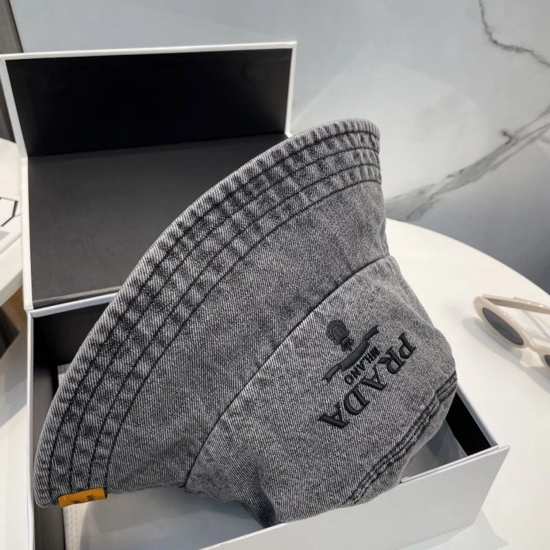 1:1 copy Prada Caps
