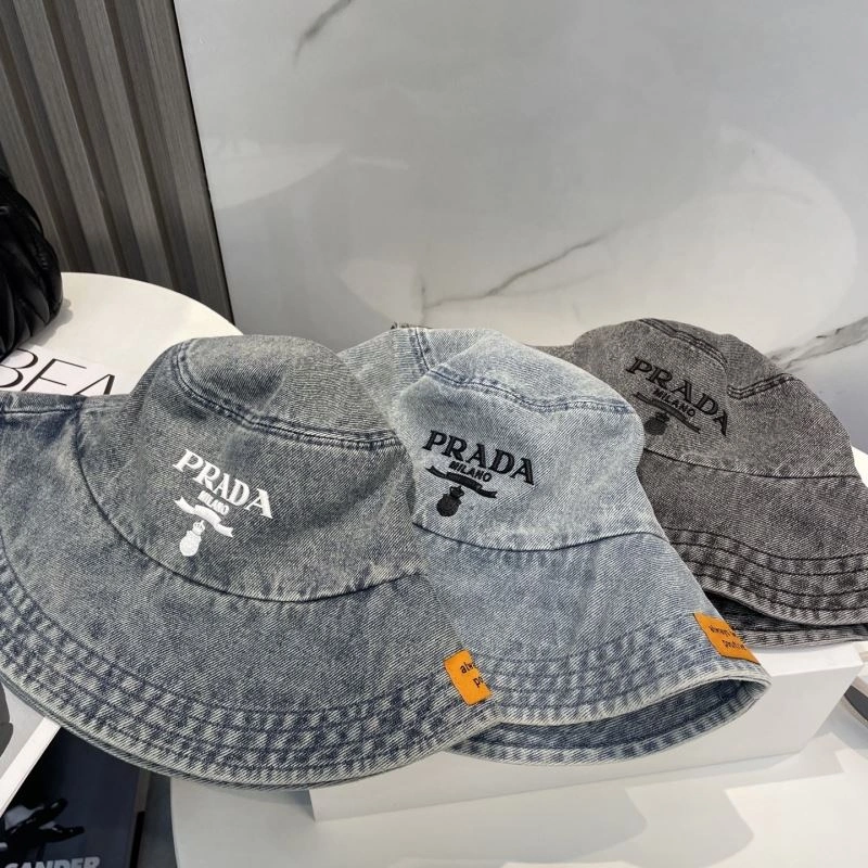 1:1 copy Prada Caps