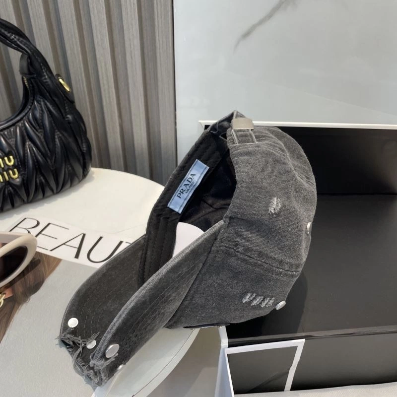 Accurate model Prada Caps