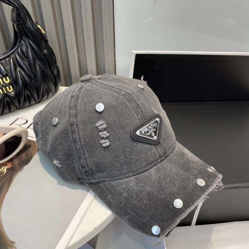 Accurate model Prada Caps