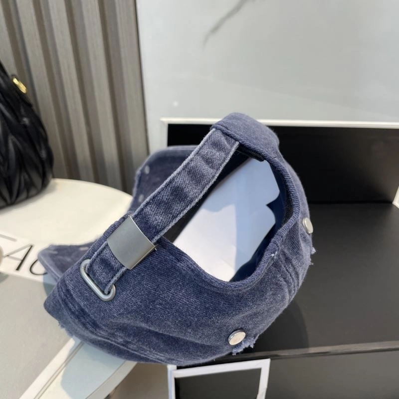 Top match Prada Caps