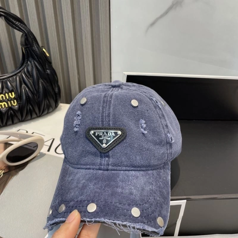 Top match Prada Caps