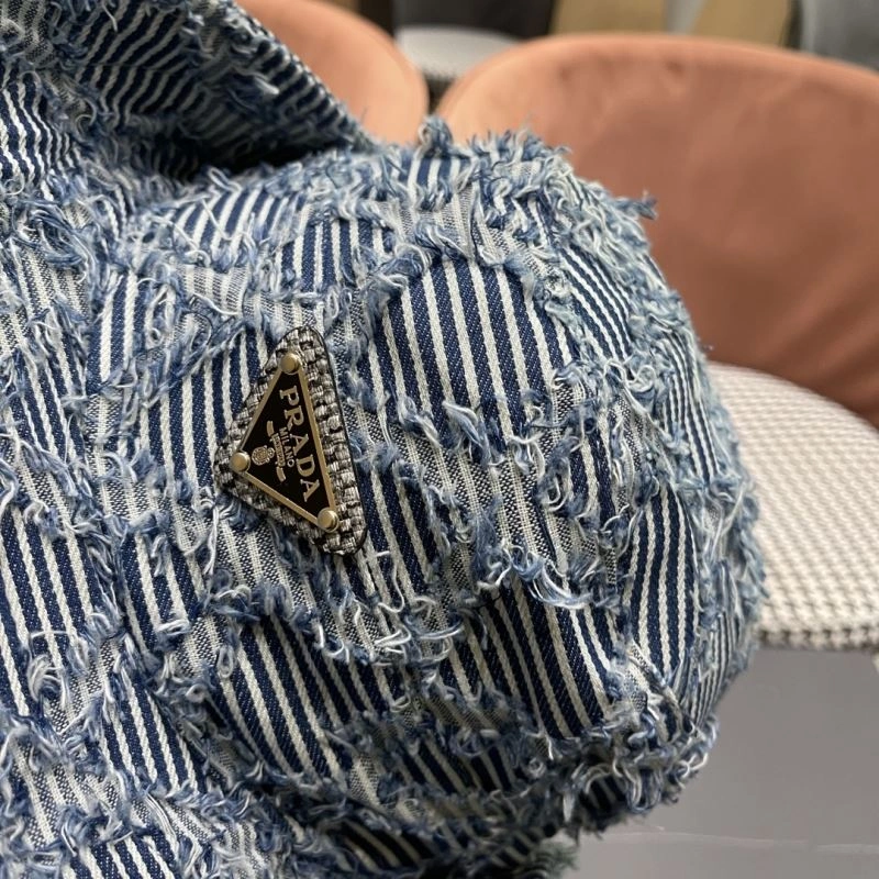 Top match Prada Caps