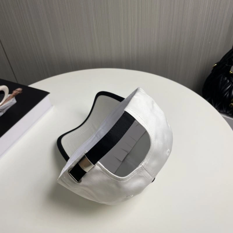 Top match Prada Caps