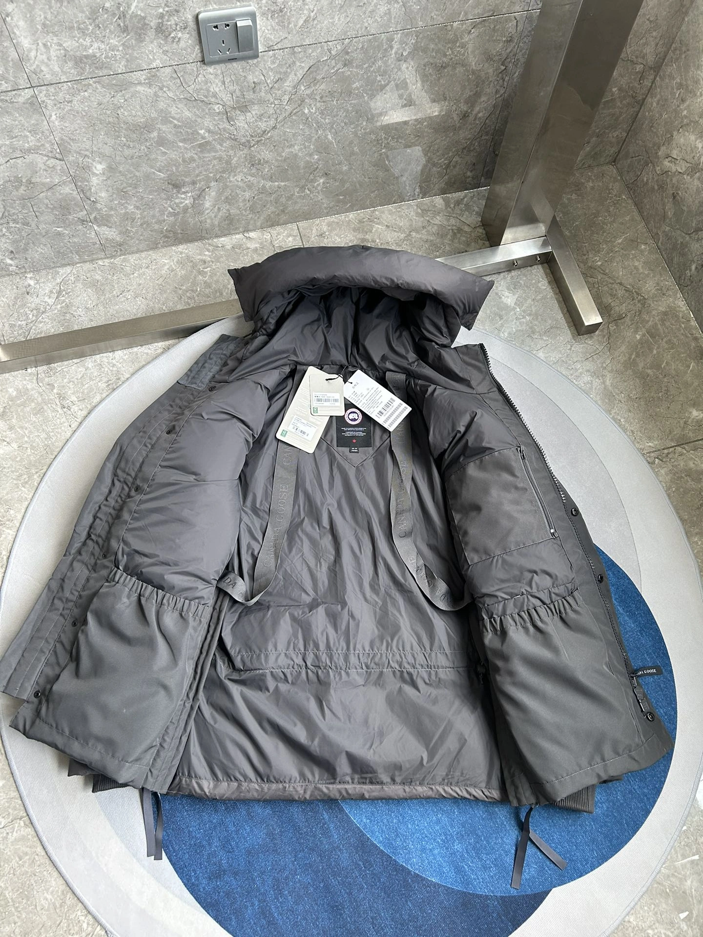 Cut-rate Prada Down Jackets