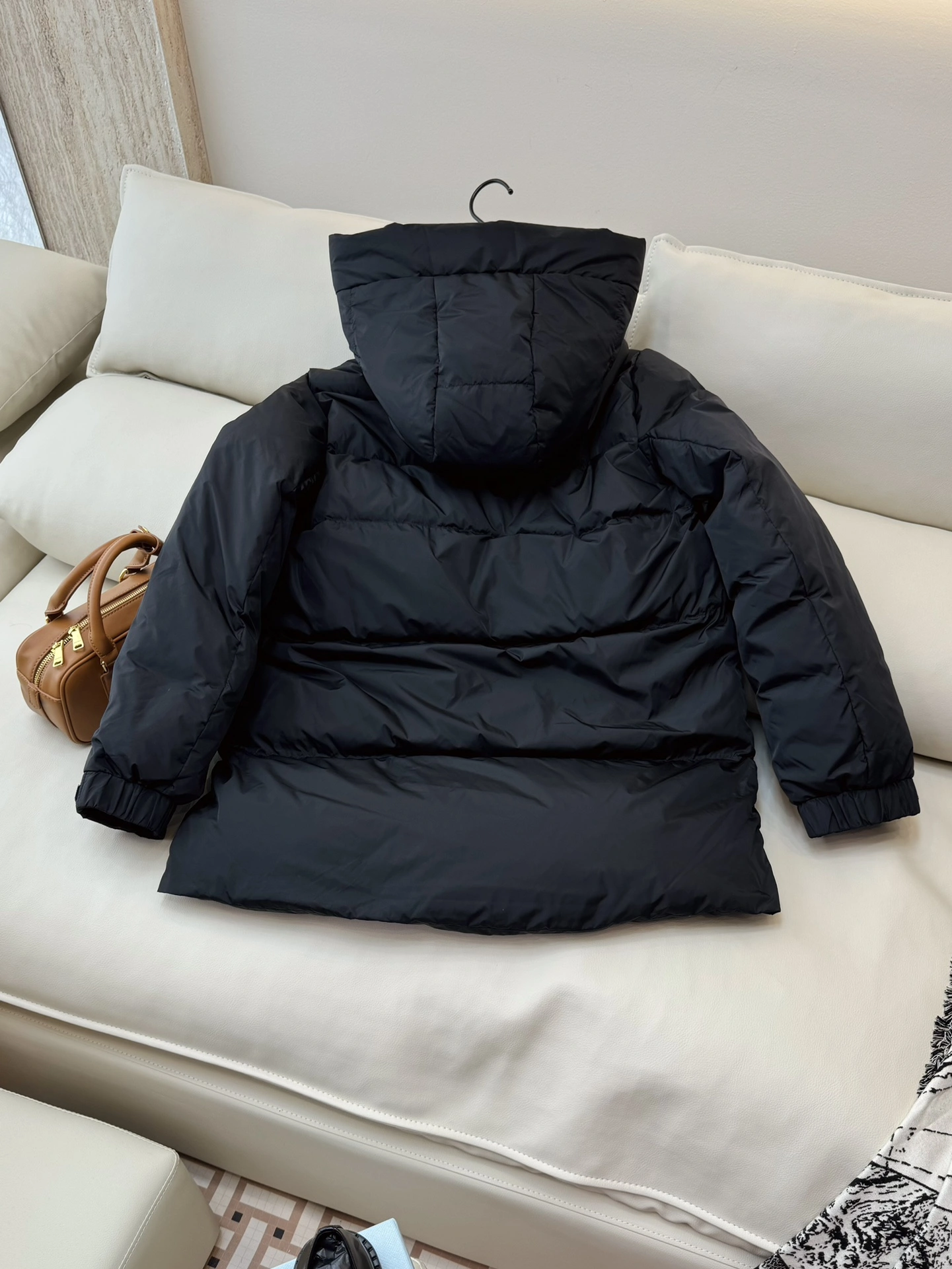 Inexpensive Prada Down Jackets