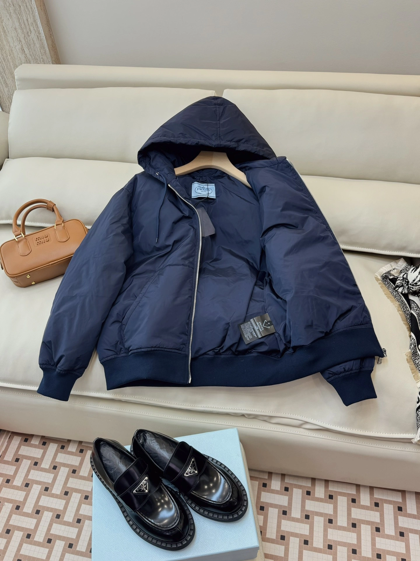 Exact replica Prada Down Jackets