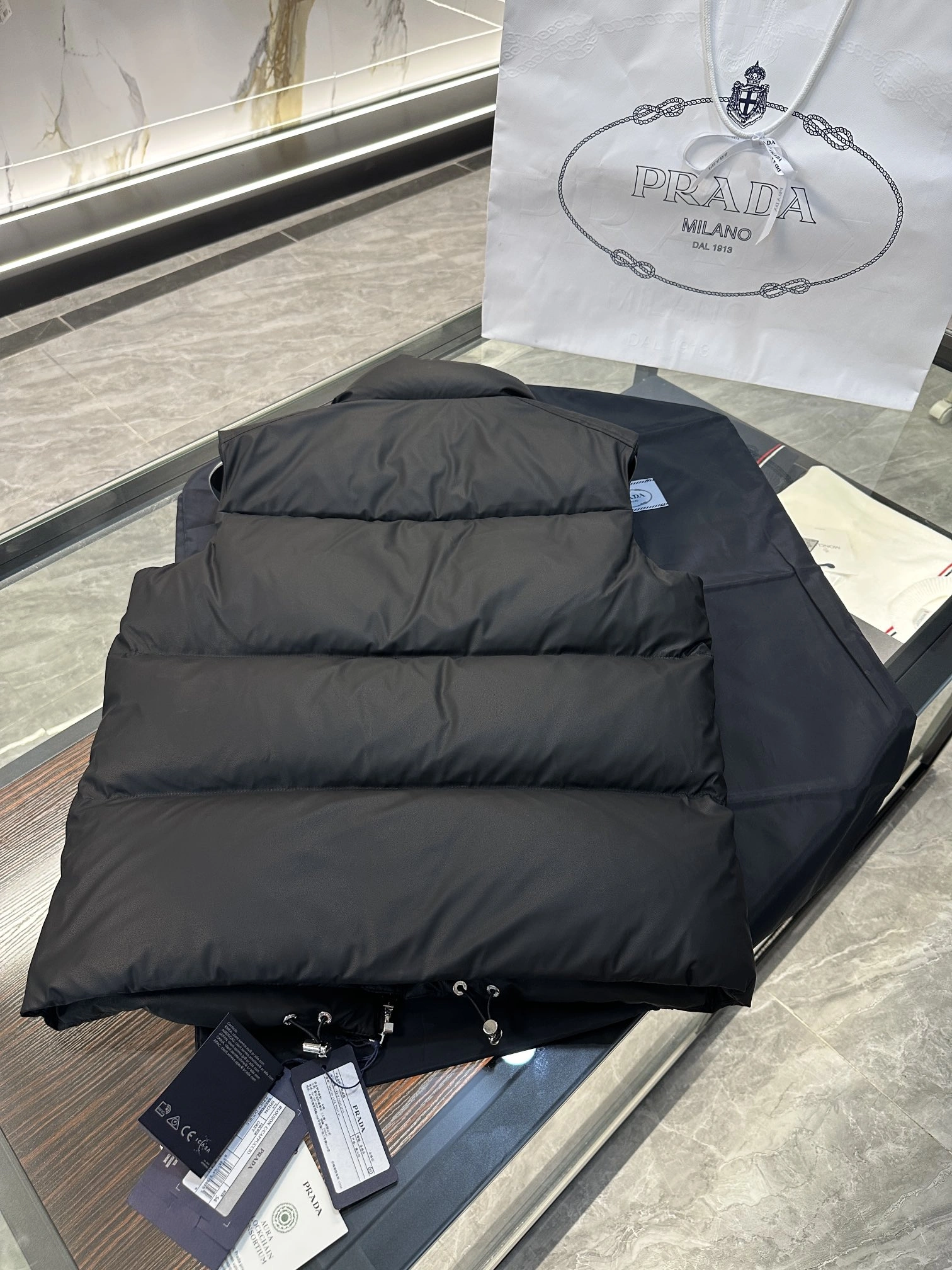 High accuracy Prada Down Jackets