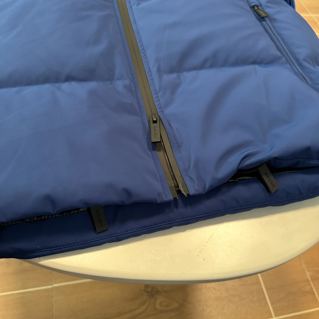 Top mirror Prada Down Jackets