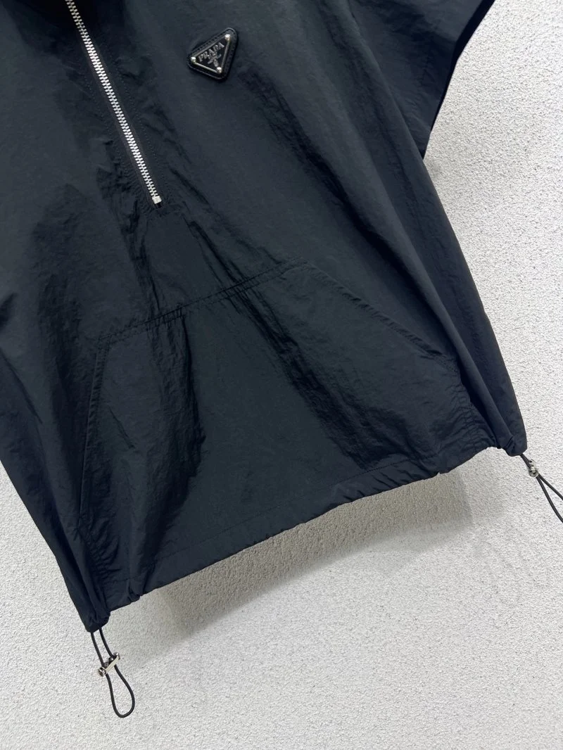 Top mirror Prada Dress Suits