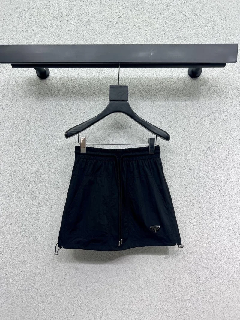 Top mirror Prada Dress Suits