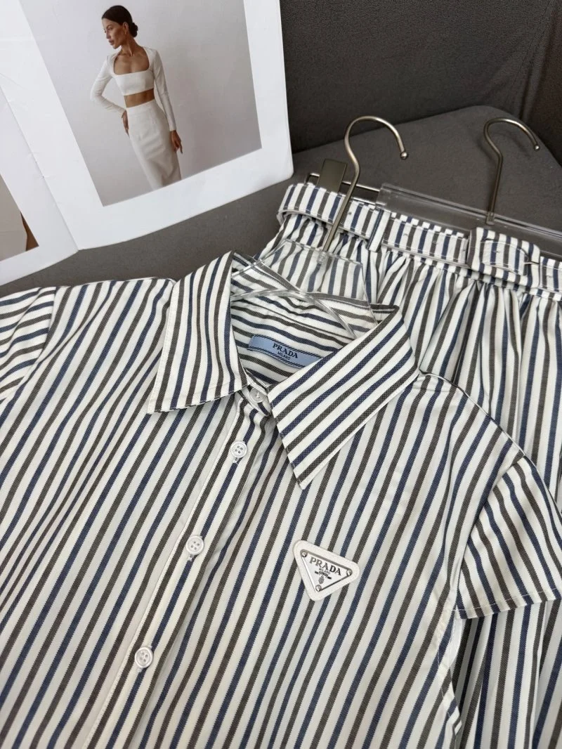 Top mirror Prada Dress Suits