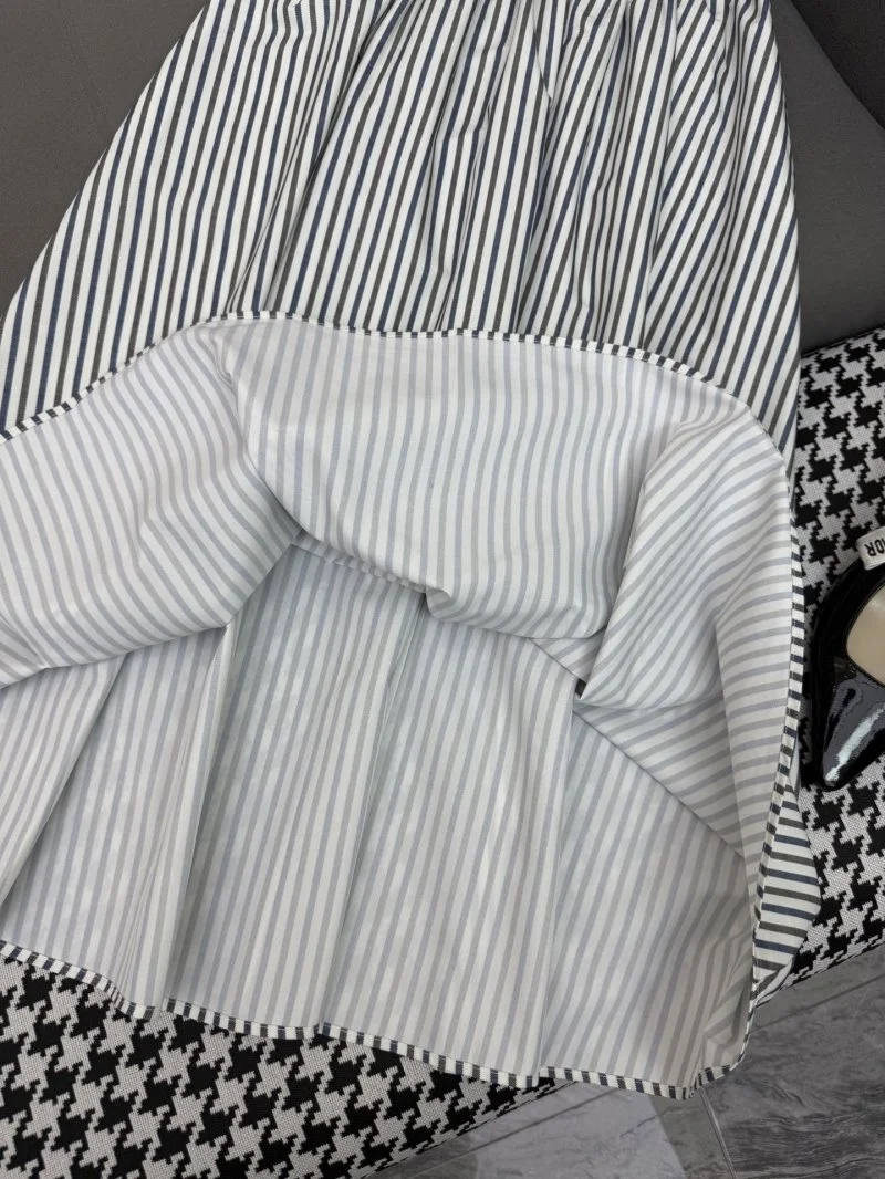 Top mirror Prada Dress Suits
