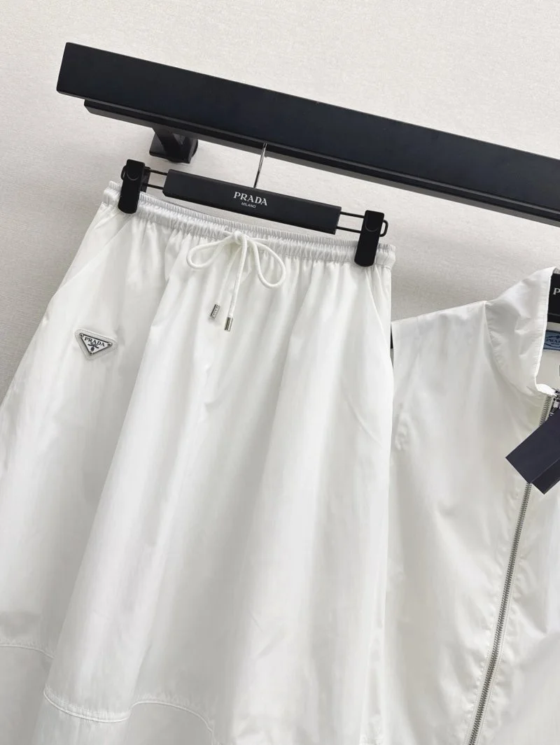 High accuracy Prada Dress Suits