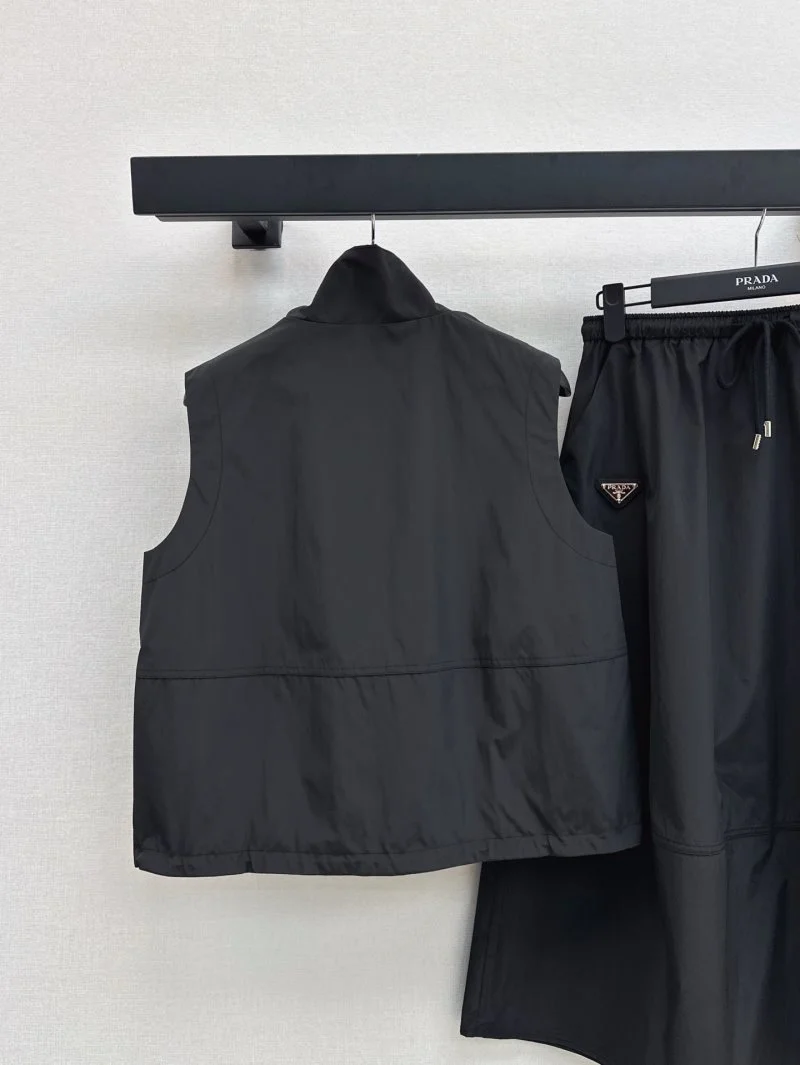 Top mirror Prada Dress Suits