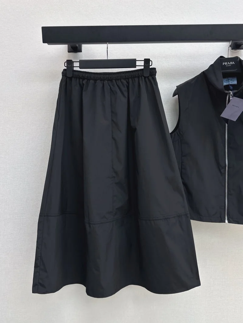 Top mirror Prada Dress Suits