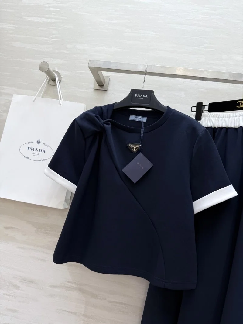 High accuracy Prada Dress Suits