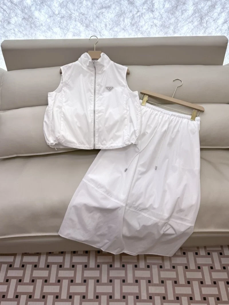 1:1 copy Prada Dress Suits