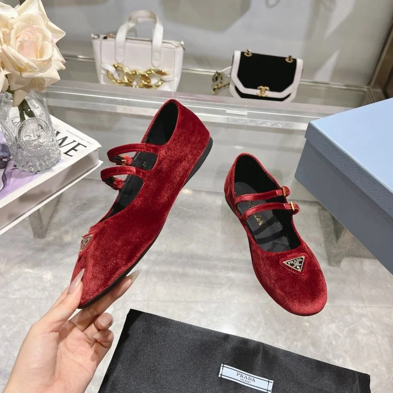 1:1 copy Prada Flat Shoes