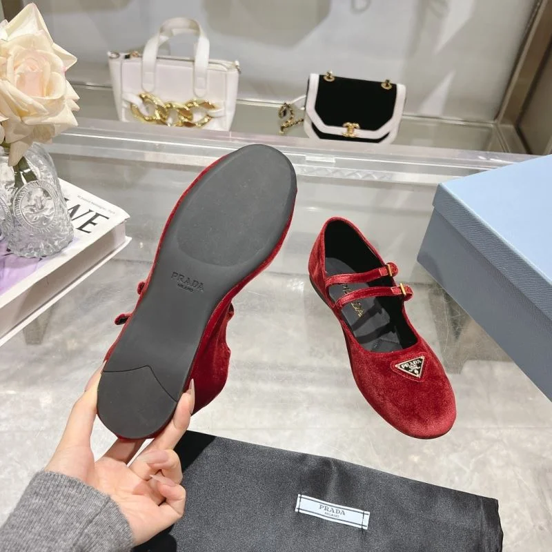 1:1 copy Prada Flat Shoes