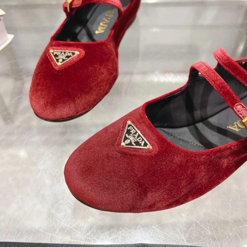 1:1 copy Prada Flat Shoes