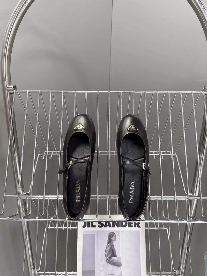 1:1 copy Prada Flat Shoes