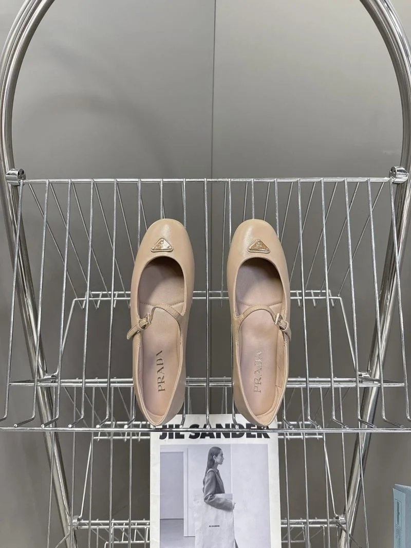 Top match Prada Flat Shoes
