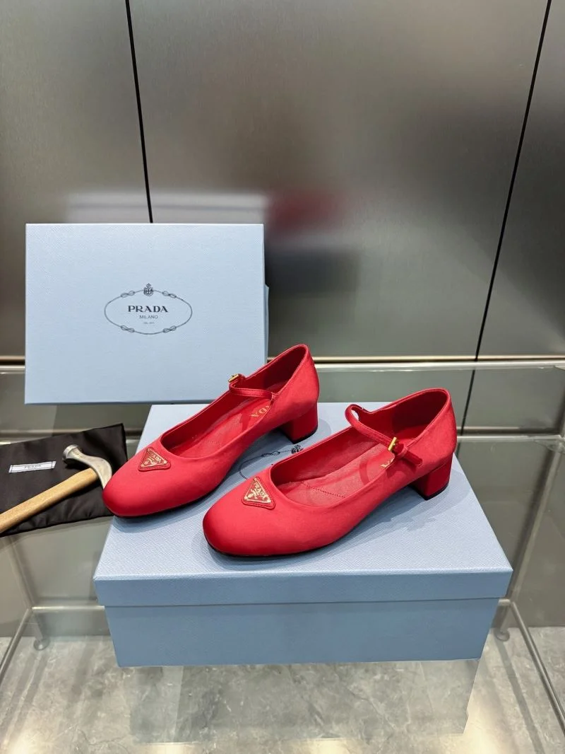 Top mirror Prada Heeled Shoes