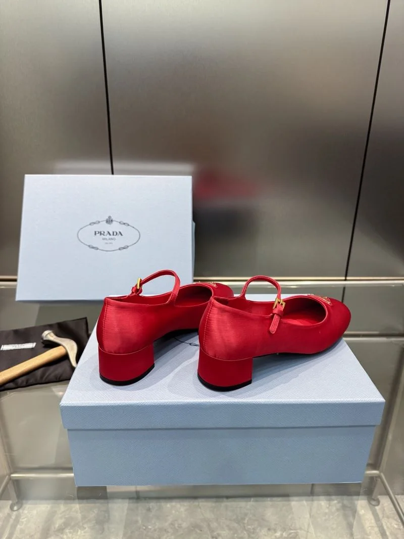 Top mirror Prada Heeled Shoes