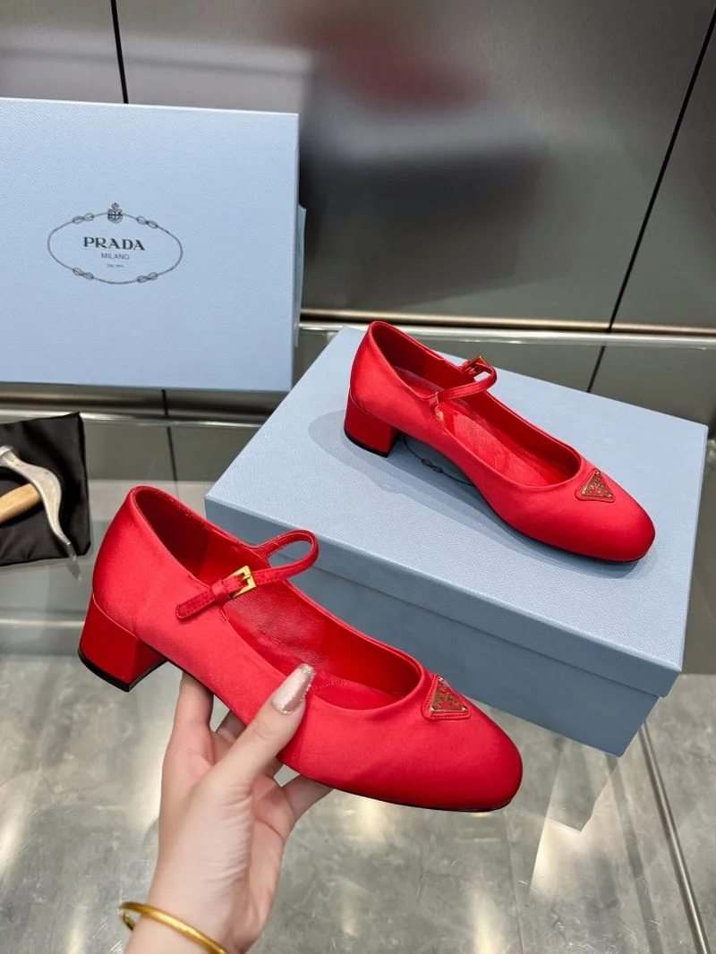 Top mirror Prada Heeled Shoes