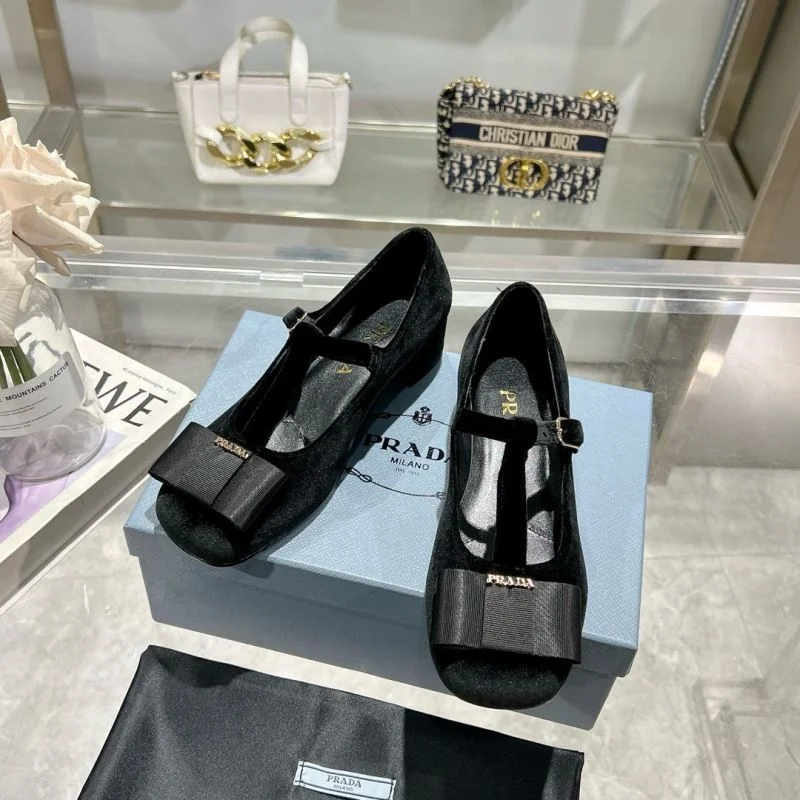 Top mirror Prada Heeled Shoes