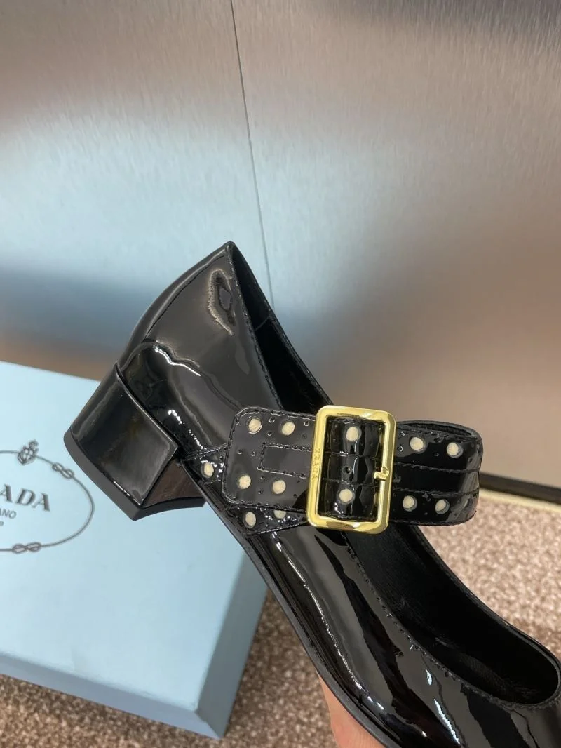 Top mirror Prada Heeled Shoes