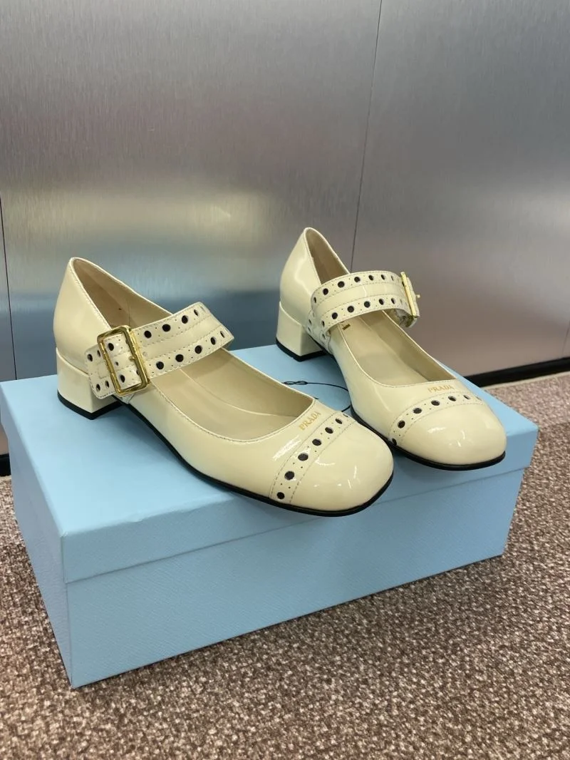 Top mirror Prada Heeled Shoes