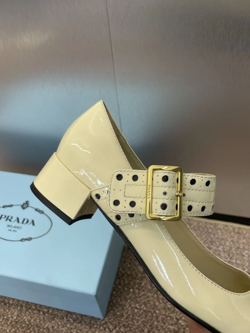 Top mirror Prada Heeled Shoes