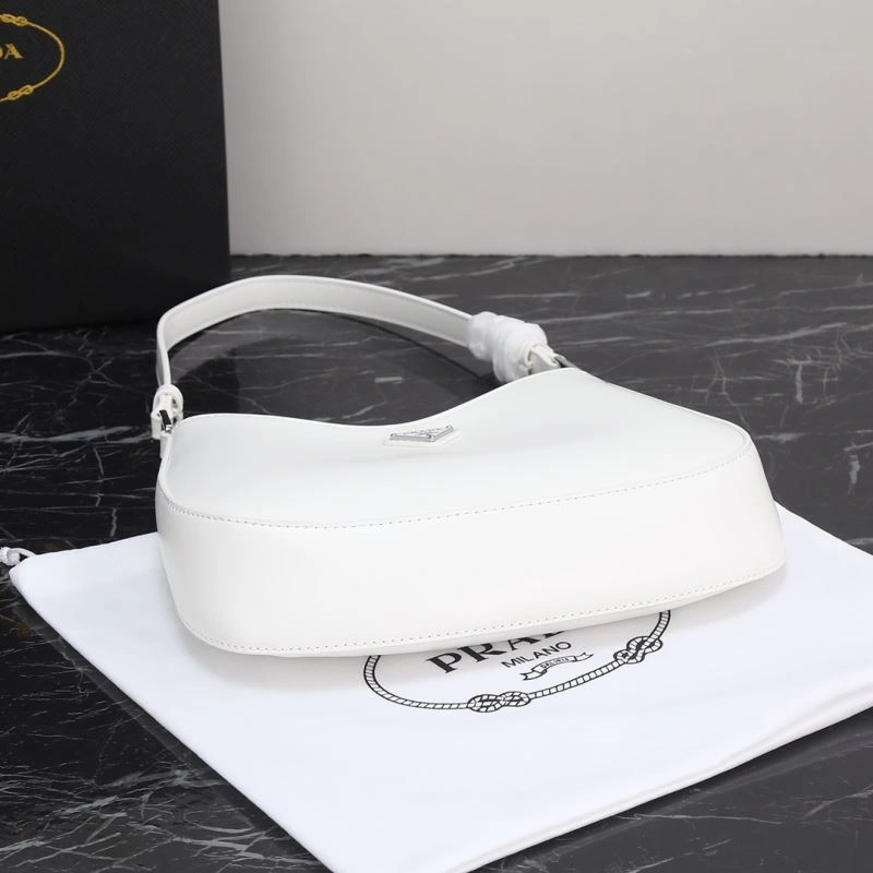 Accurate model Prada Hobo Bags