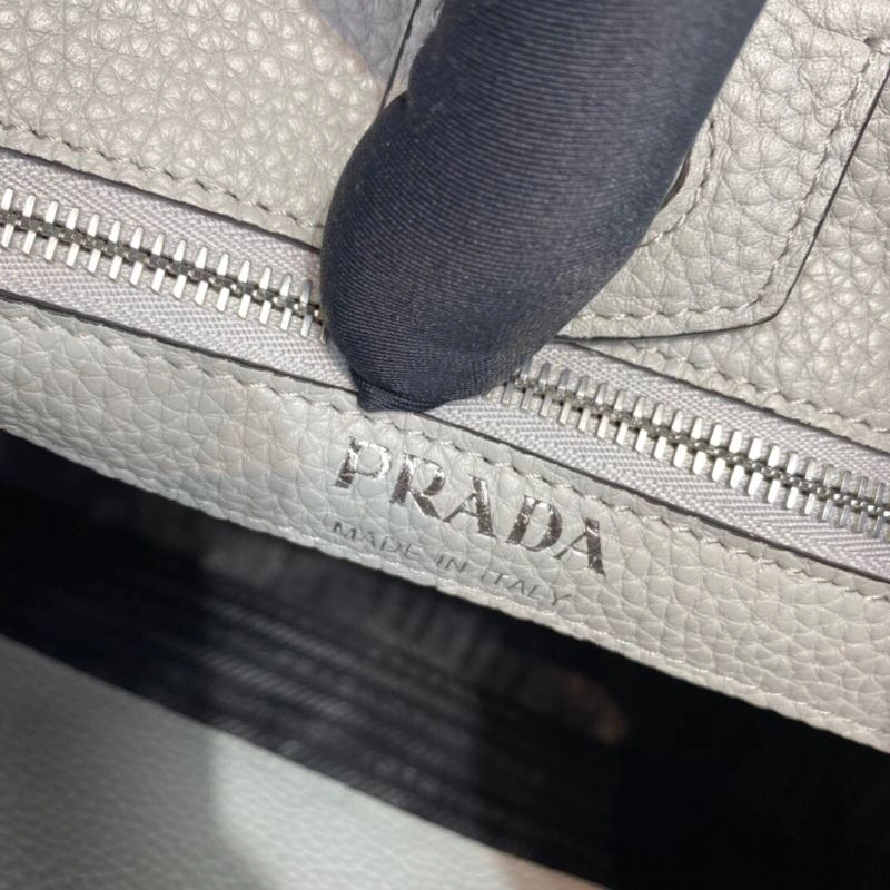 Bargain Prada Hobo Bags