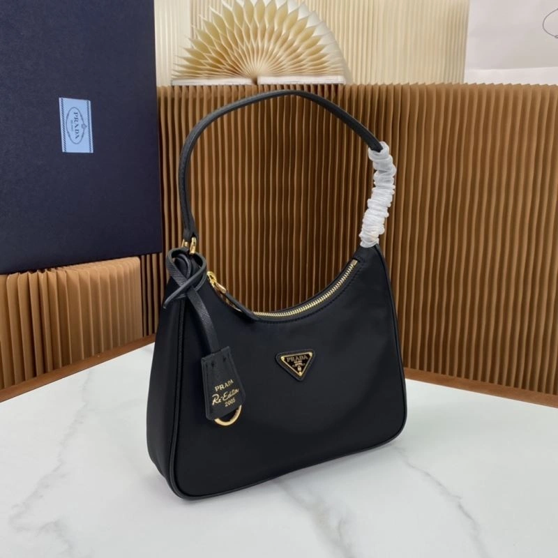 Accurate model Prada Hobo Bags
