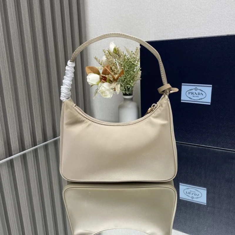 Accurate model Prada Hobo Bags