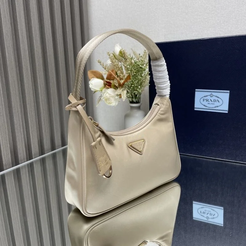 Accurate model Prada Hobo Bags