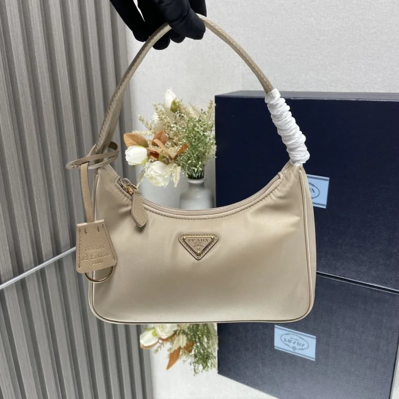 Accurate model Prada Hobo Bags