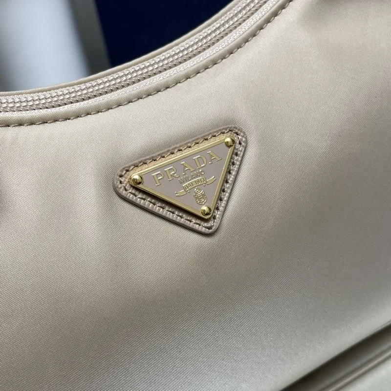 Accurate model Prada Hobo Bags