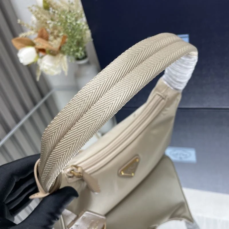 Accurate model Prada Hobo Bags