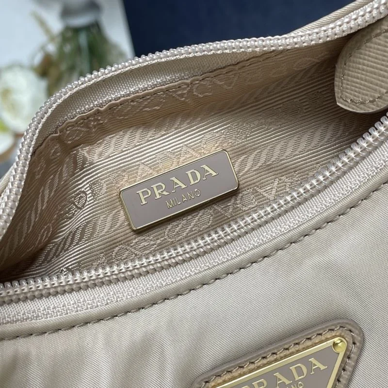 Accurate model Prada Hobo Bags