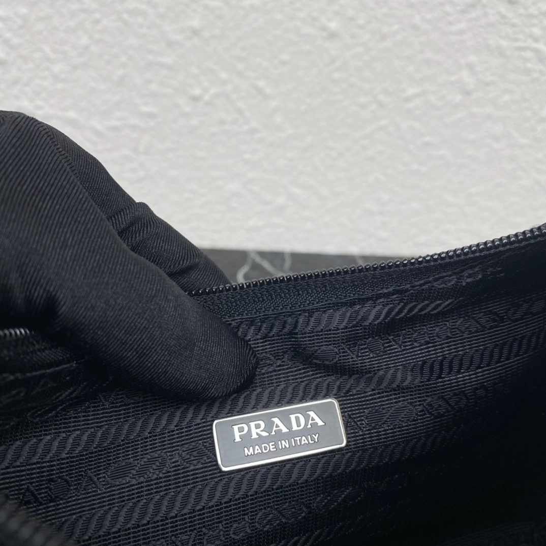 Discounted Prada Hobo Bags