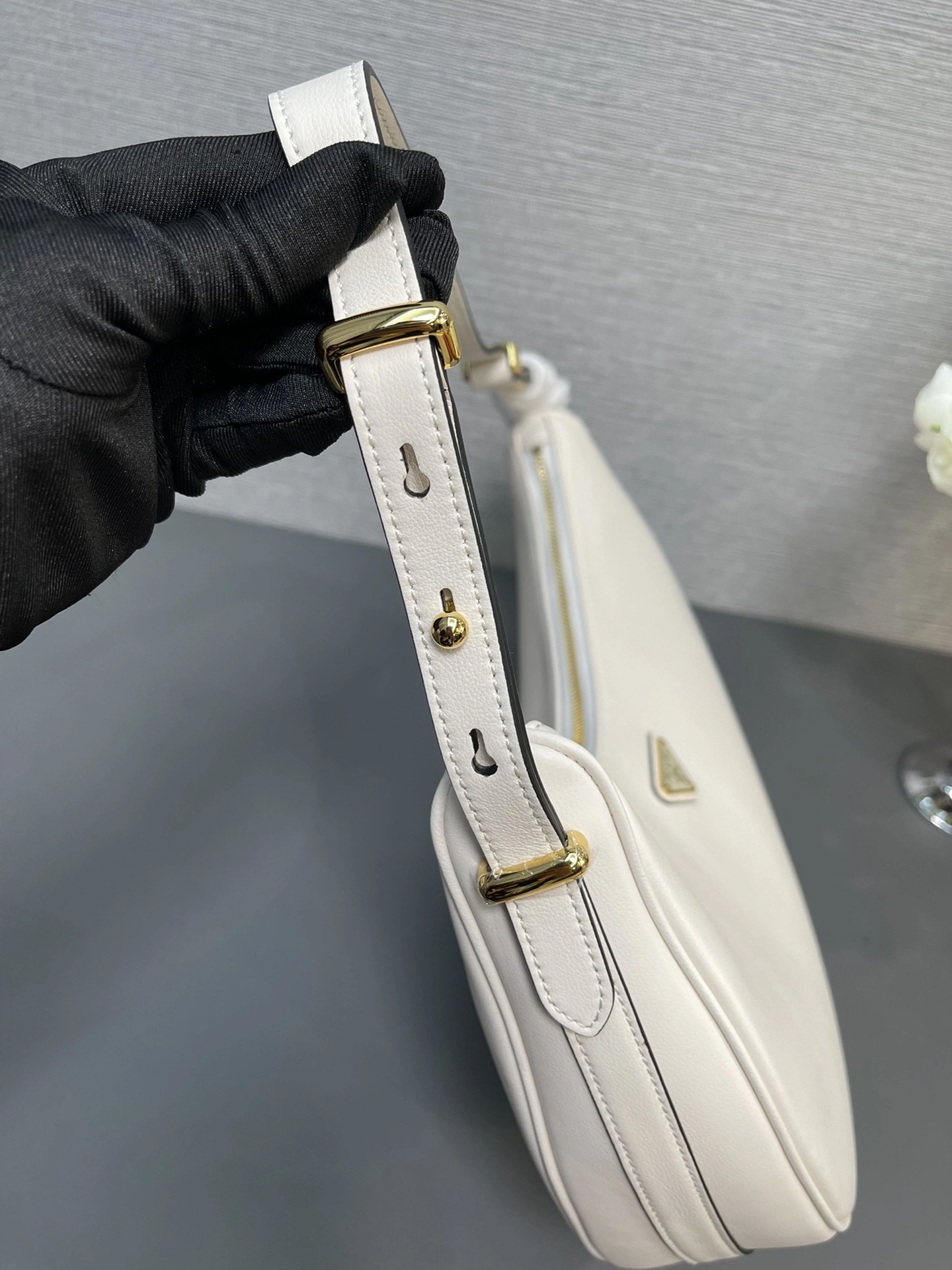 High fidelity Prada Hobo Bags