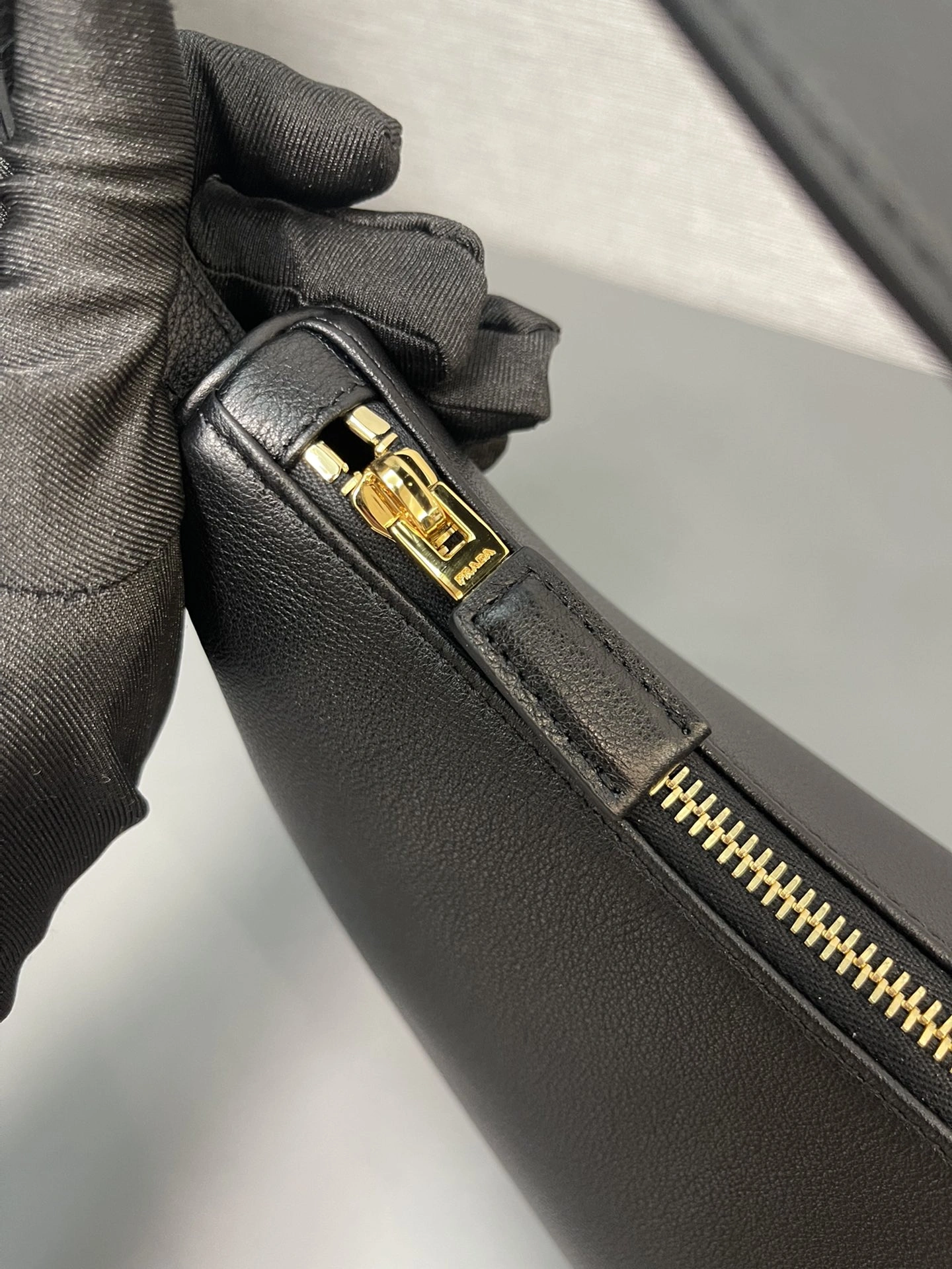 1:1 copy Prada Hobo Bags