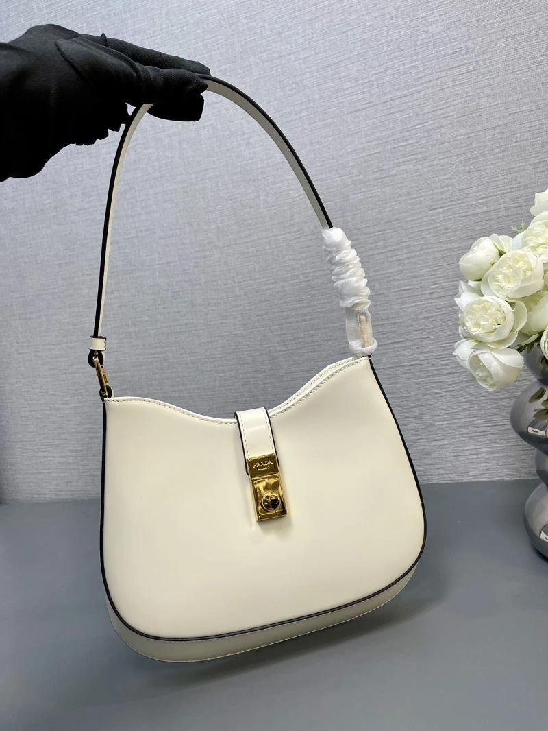 Accurate model Prada Hobo Bags