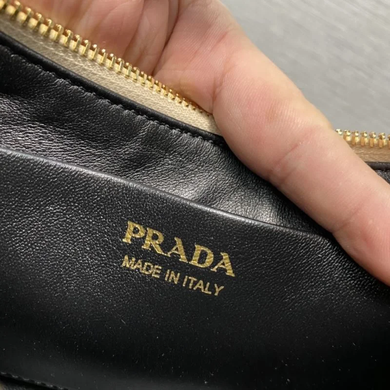 Top match Prada Hobo Bags