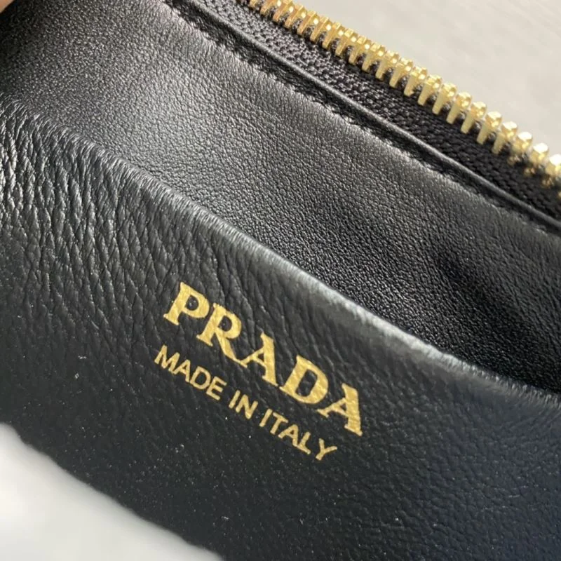 Top match Prada Hobo Bags