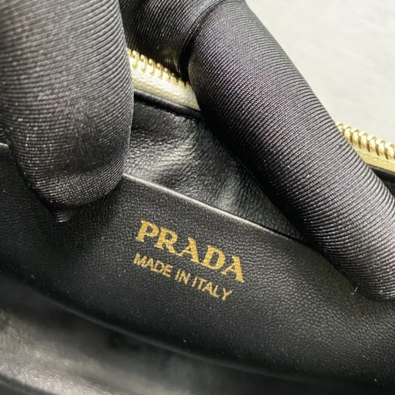 Top match Prada Hobo Bags